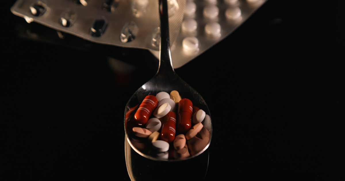 🍫 7 Ways Chocolate Fights Cellular Senescence (2025) - Chocolate Brands